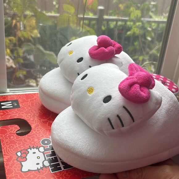 Hello Kitty | Shoes | Hello Kitty Slippers | Poshmark
